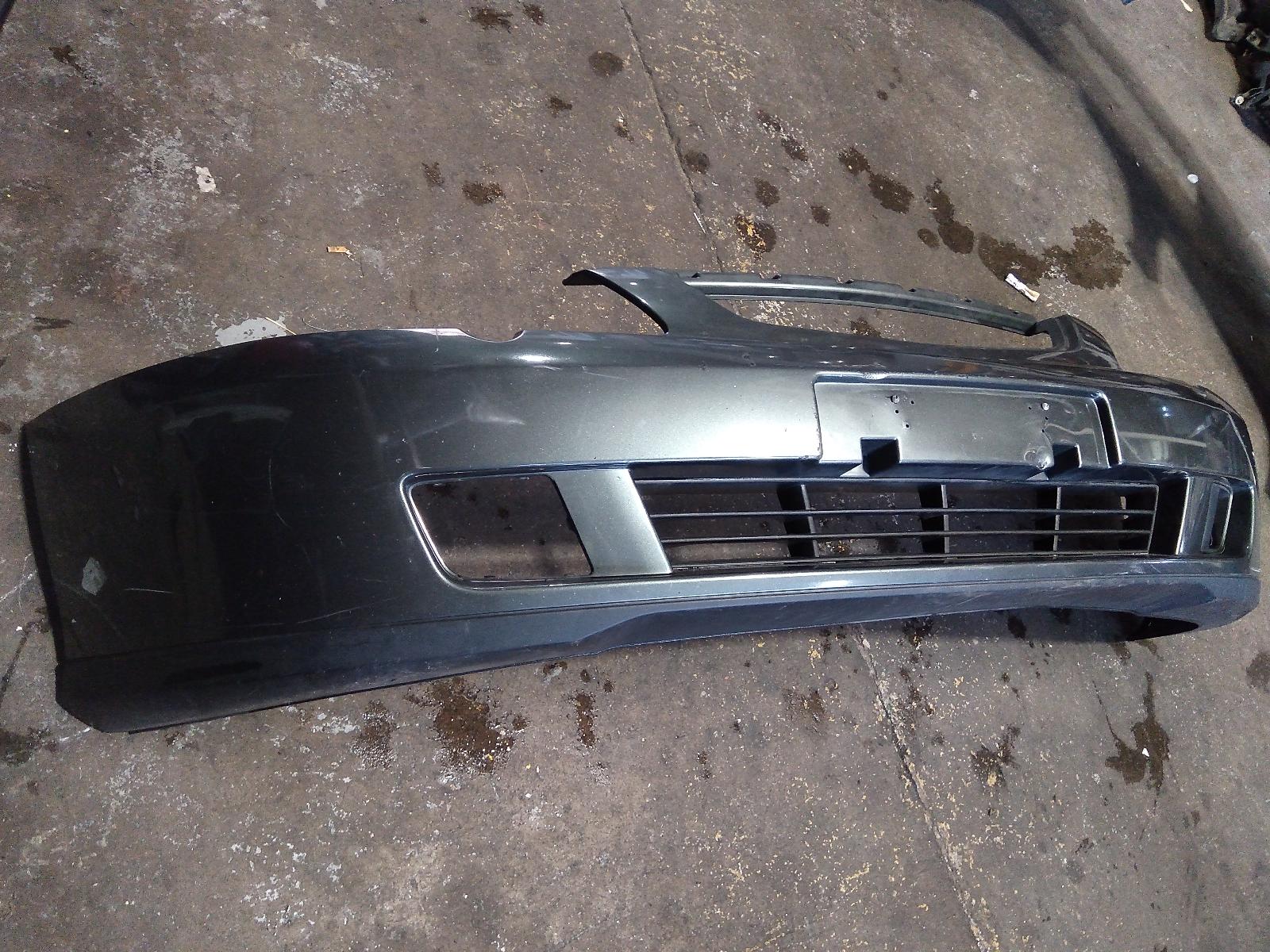 Front Bumper Commodore Holden 2003