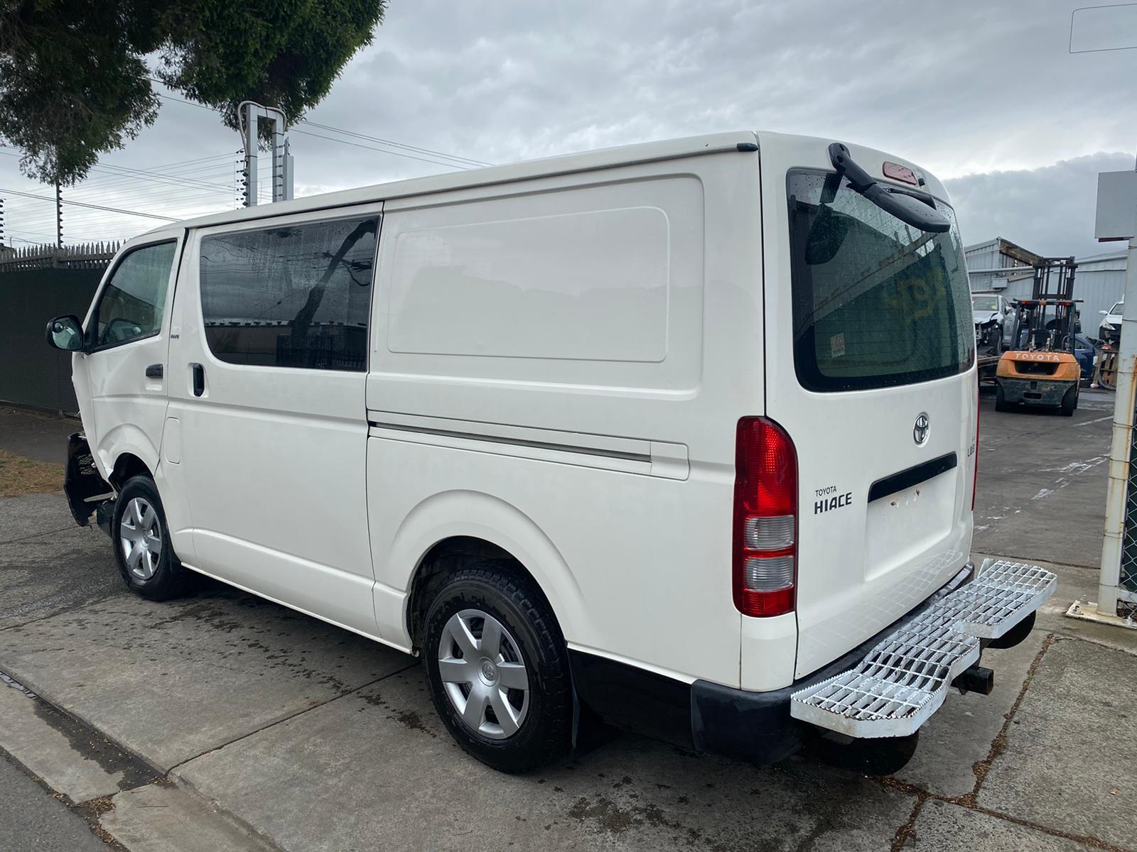 Steering Box/Rack Hiace Toyota 2010