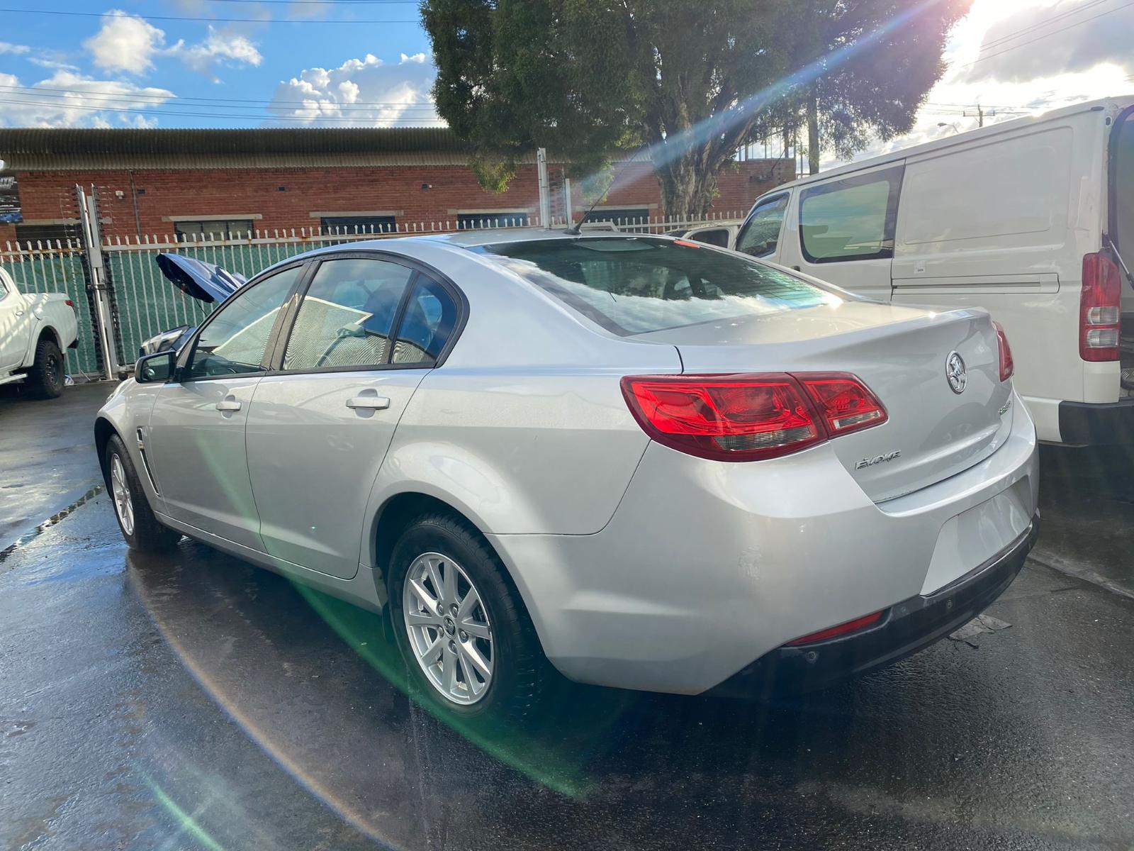 Side Step/Skirt Commodore Holden 2013