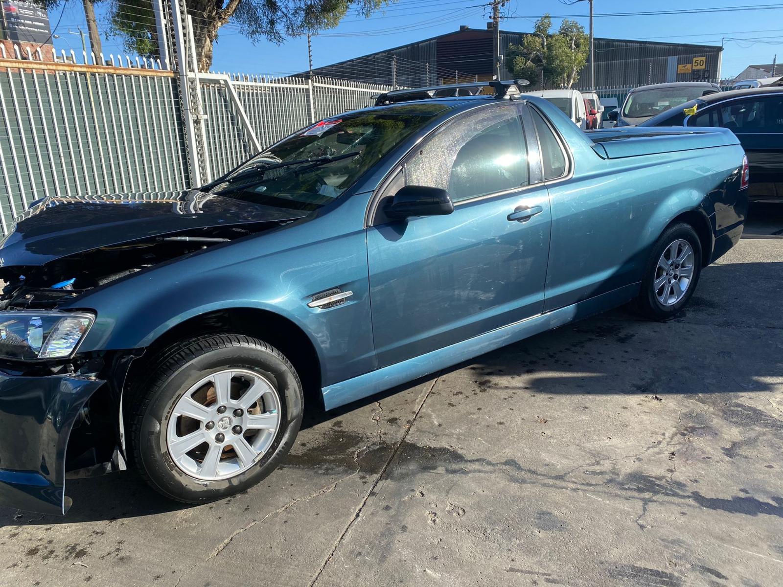 Side Step/Skirt Commodore Holden 2009