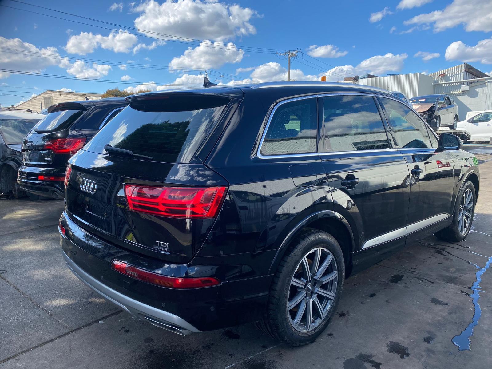 Door/Tailgate Seal Q7 Audi 2017