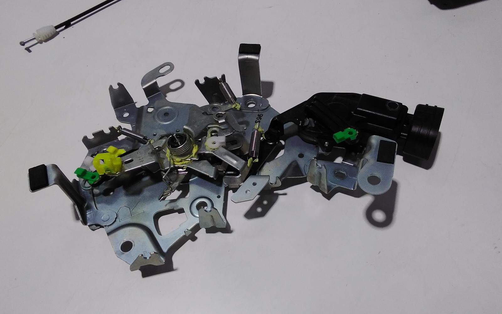 Door/Boot/Gate Lock Hiace Toyota 2020