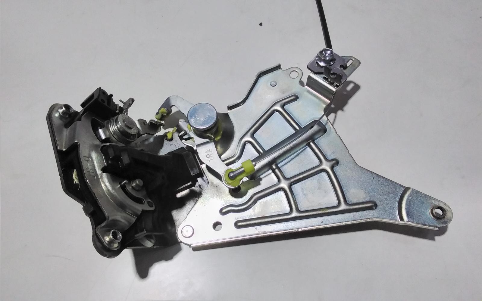 Door/Boot/Gate Lock Hiace Toyota 2020